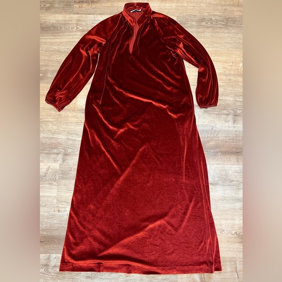Dresses | Vintage Halston Iv Velour Lounge Gown From The Dorian Horchow ...